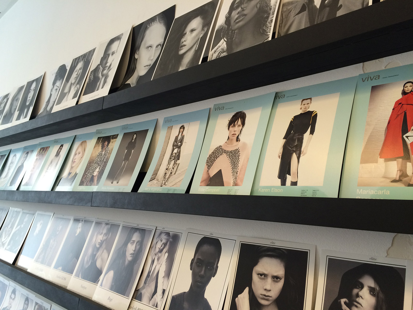 Étagères photos pour une Agence de mannequinat - MSK - Marie Siudak